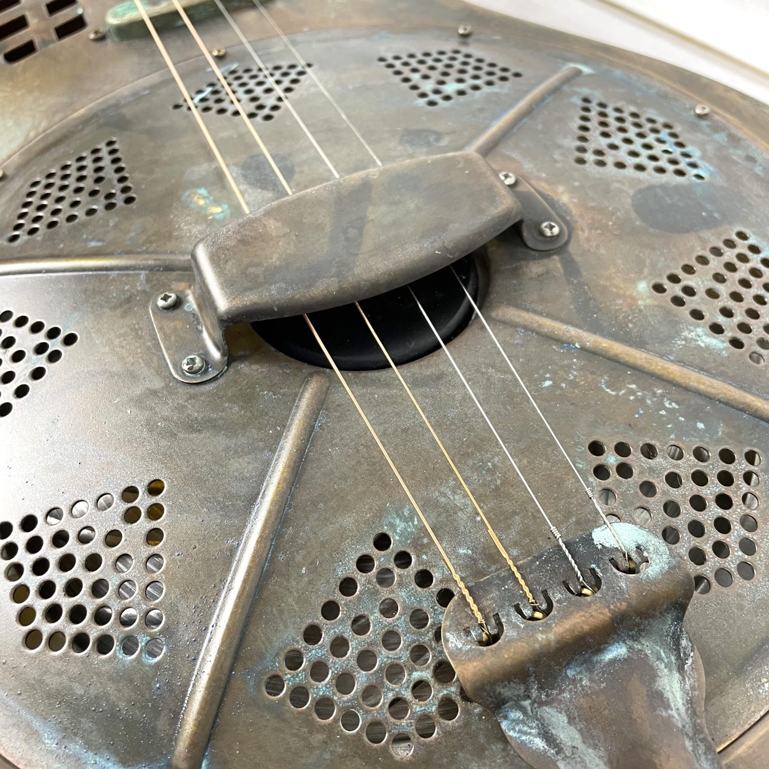 Royall Long Scale Parlor Tenor Resonator Distressed Relic Brass Finish ...