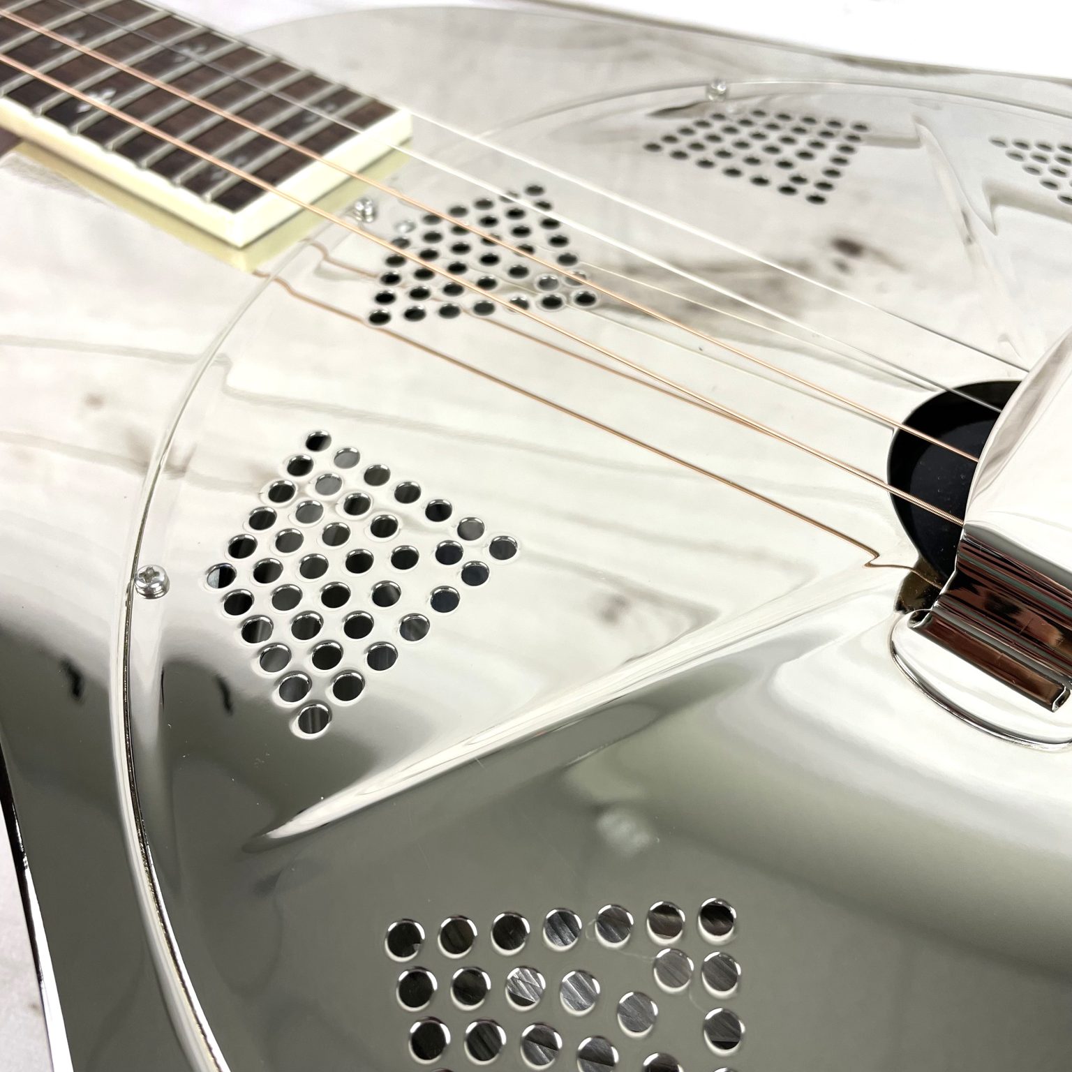 Royall Teardrop Tenor Singlecone Brass Body Resonator Mirror Nickel ...