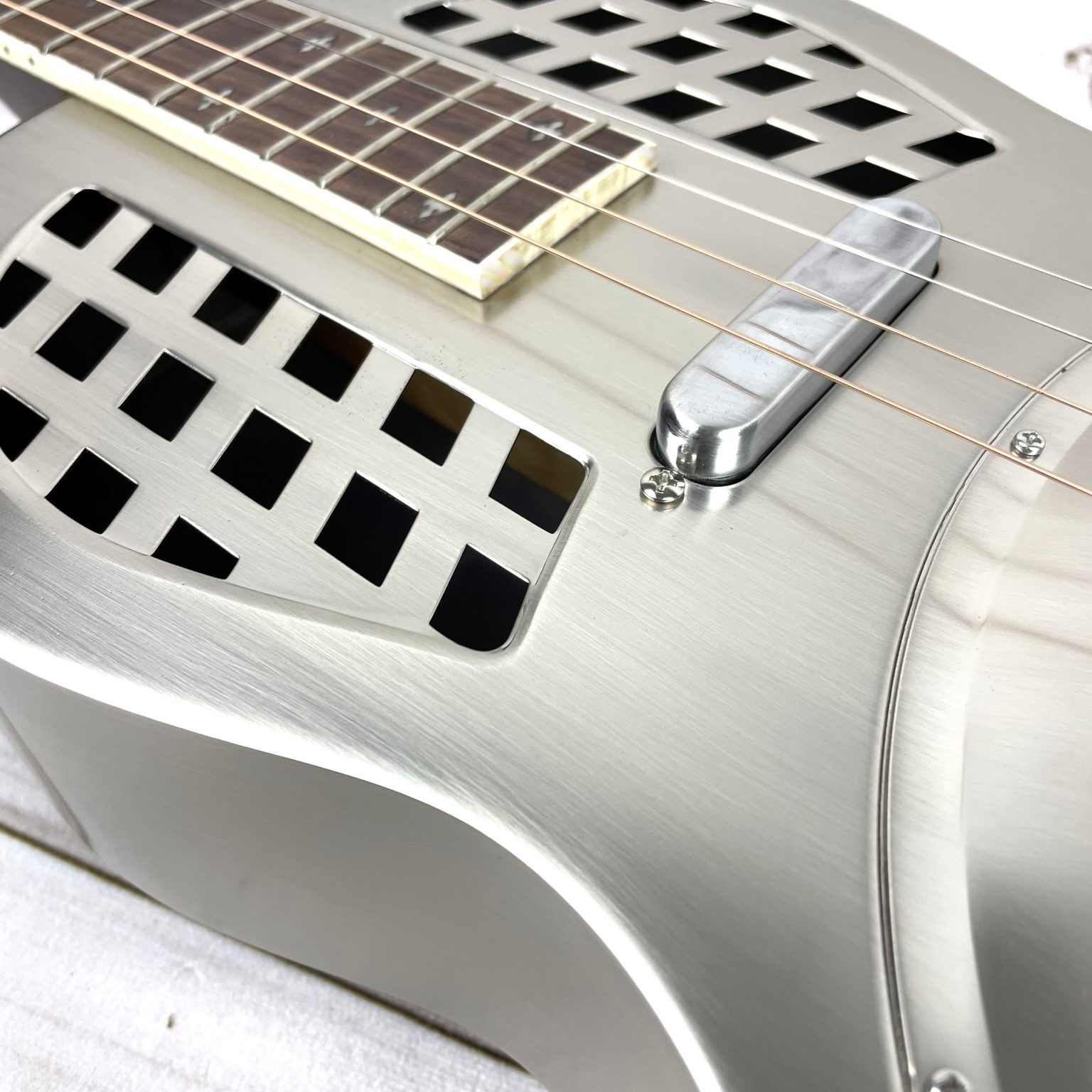 Royall Long Scale Parlor Tenor Single Cone Brass Body Resonator With ...