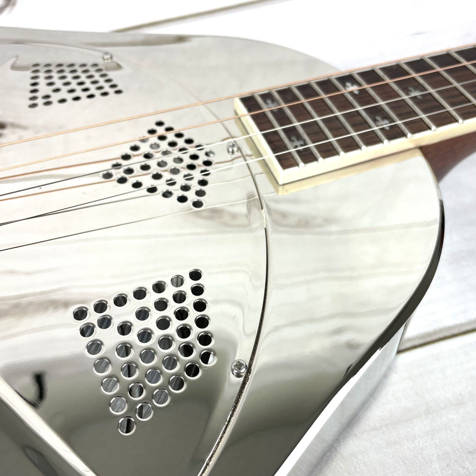 Royall Teardrop Tenor Singlecone Brass Body Resonator Mirror Nickel ...