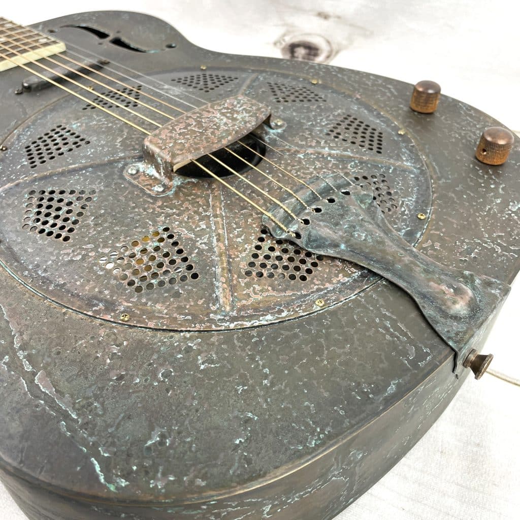 Royall FB Blues Hound Heavy Relic Copper Finish 14 Fret Single Cone ...