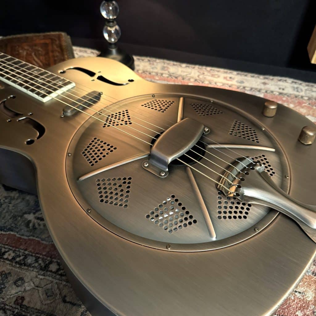 Royall FB Blues Hound Aged Burnished Copper Finish 14 Fret Single Cone ...