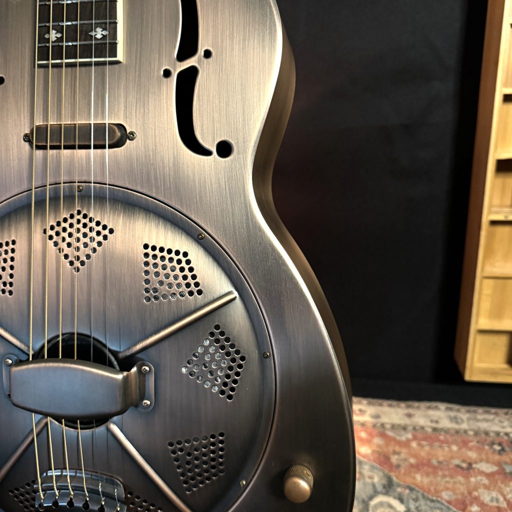 Royall FB Blues Hound Aged Burnished Copper Finish 14 Fret Single Cone ...