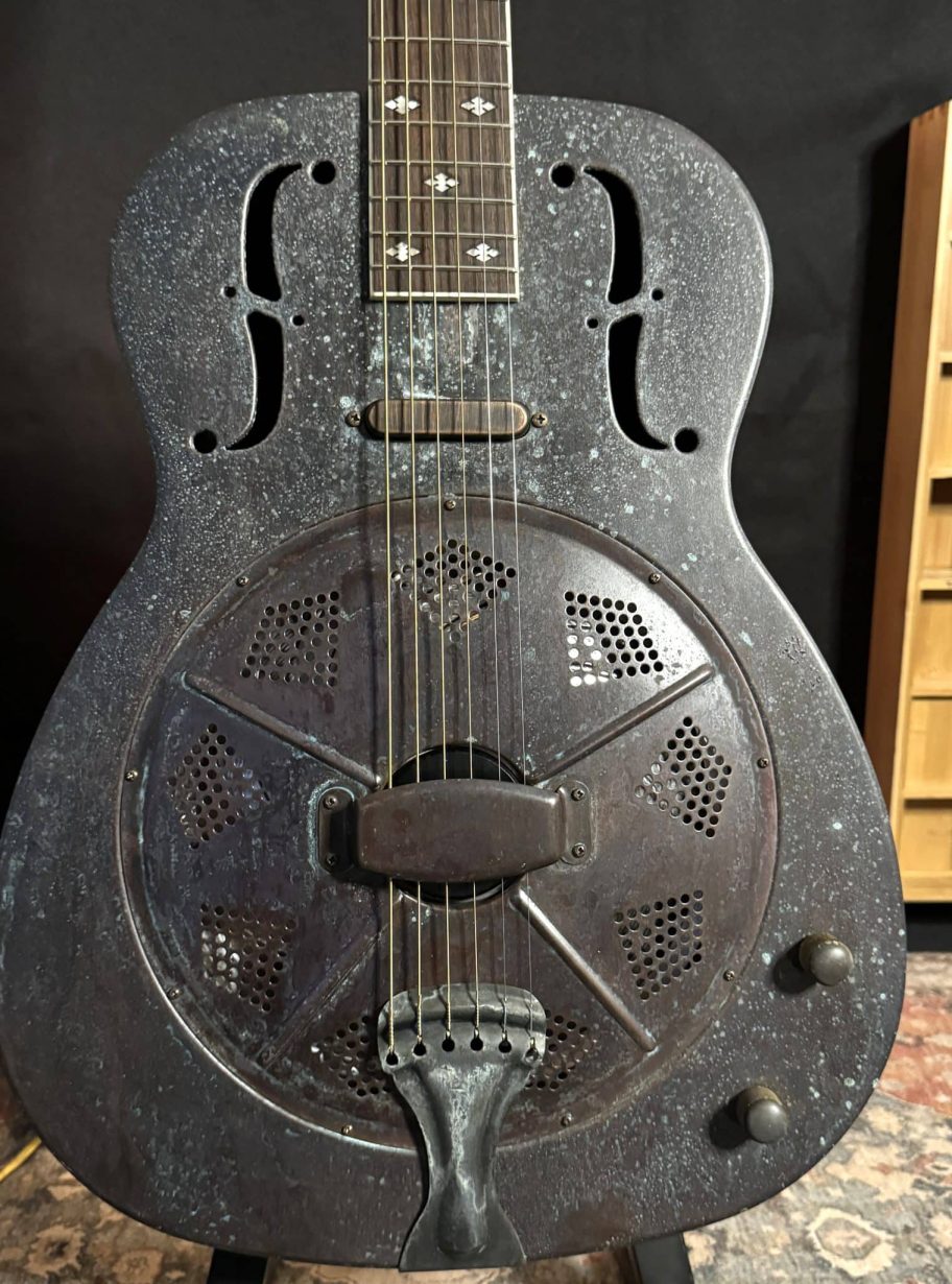 Royall FB Blues Hound Water Relic Blue Copper Finish 14 Fret Single ...