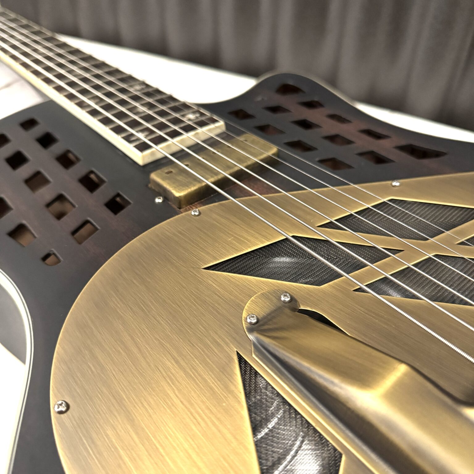 Royall 231856 Trifonium Cutaway Mahogany "Rotty" Finish Tricone ...